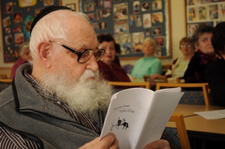 Yaakov Rosenblum's Instagram, Twitter & Facebook on IDCrawl